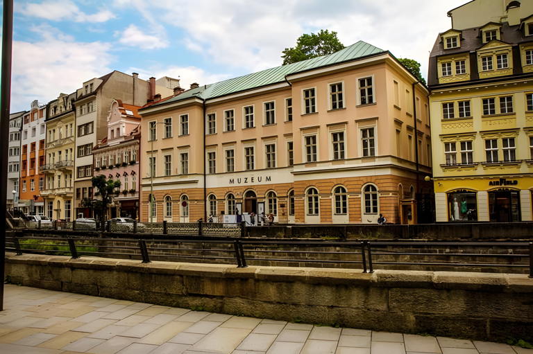 19 míst, co musíš vidět v Karlových Varech